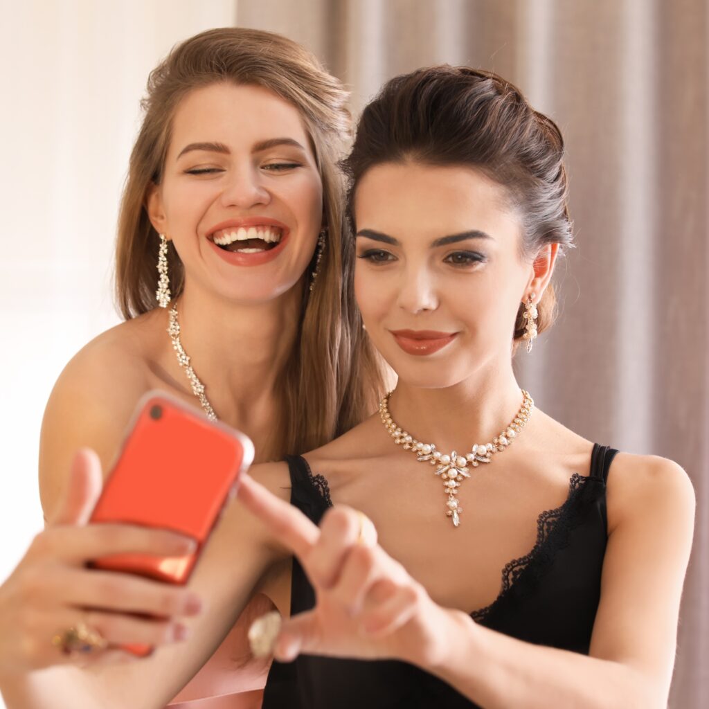 What Your Taste In Jewelry Says About Your Personality ...